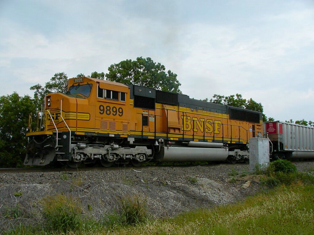 BNSF 9899
